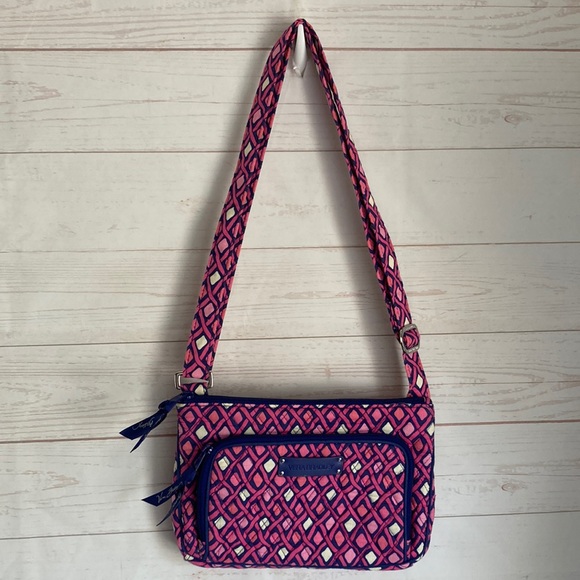 Vera Bradley | Bags | Vera Bradley Katalina Pink Diamonds Little Hipster | Poshmark